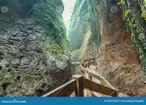 Garganta De La Grieta De Longshuixia En Wulong Chongqing China Foto De