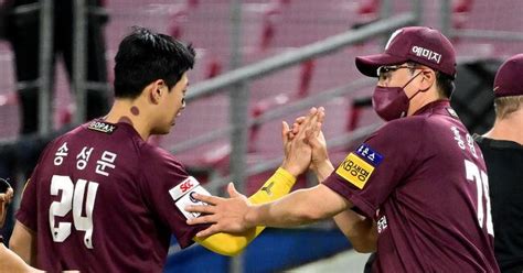 키움 17안타 12점 폭격 그런데 9회말 6실점 롯데에 진땀승