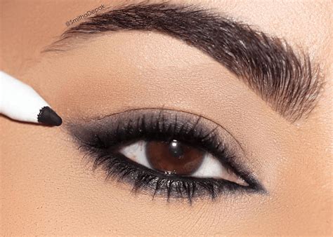 How To Apply Eyeliner Pencil From Beginner To Expert Pvb