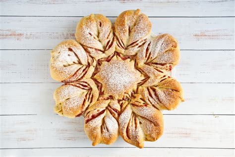 Christmas Star Twisted Bread Recipe COOK ME