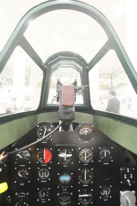 予科練平和記念館で展示されている零戦の実物大模型｜紫電改の実物大模型が兵庫で人気 写真25｜産経ニュース