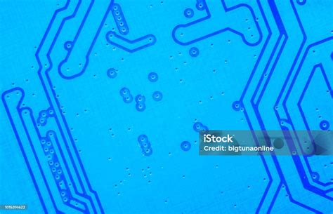 마이크로 칩 저항 및 전자 부품 Circuitboard의 매크로 샷 컴퓨터 하드웨어 기술입니다 블루 톤에서 통합된 통신 프로세서입니다 반도체입니다 Pcb입니다 근접 촬영