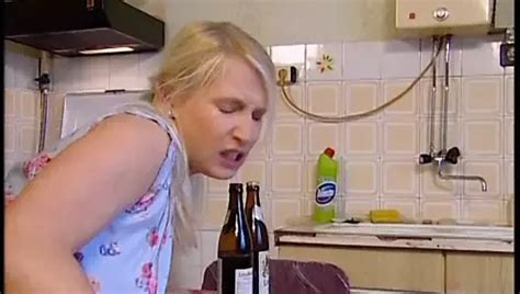 Notgeile Deutsche Stiefmutter überredet Ihren Stiefsohn Zum Sex Xhamster