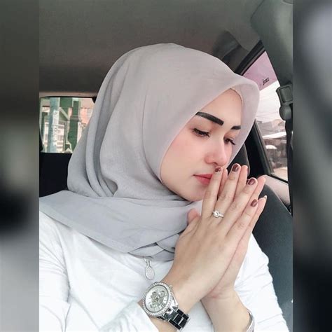 Pin Oleh Jesmin Nawaz Di Quick Saves Gaya Rambut Keren Wanita Cantik