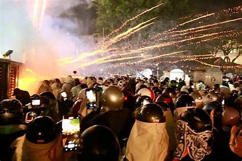 盛況空前！鹽水蜂炮200萬支蜂炮狂炸 祈福消災點燃元宵佳節 勁報 Line Today
