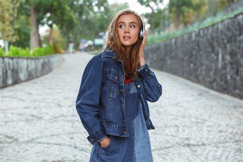 5 Razones Por Las Que Está De Moda Escuchar Audiolibros Voca Editorial