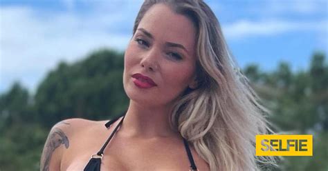Em Imagens Ousadas Margarida Aranha Faz Sucesso No OnlyFans SELFIE