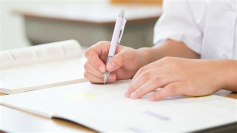 〈公立中高一貫校の受検対策〉敬遠する親も多いが「銀本」は最強の対策ツール【合格アドバイザーが解説】 ゴールドオンライン