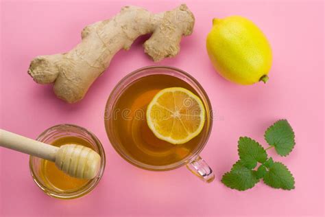 Чай имбиря с мятой и медом стоковое изображение изображение