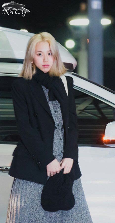 Pin By Eienaiieesei On Twice Fashion Women Womens Blazer