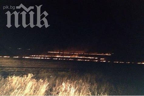 Пламнаха стотици декари ниви край пътя Варна Добрич Информационна