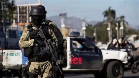 Pnh Un Espion Du Gang Viv Ansanm” Démasqué Au Sein De La Police