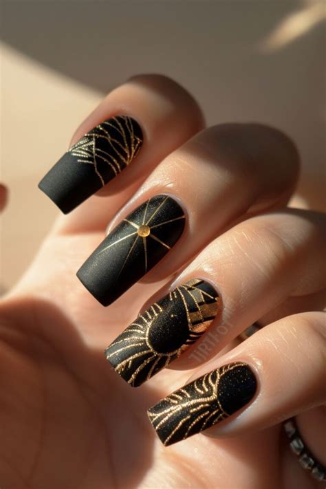 The Modern Basics Black And Nude Nail Designs Nail Designs Daily