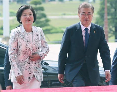 문재인 대통령 취임식서 국민 모두의 대통령 되겠다2보