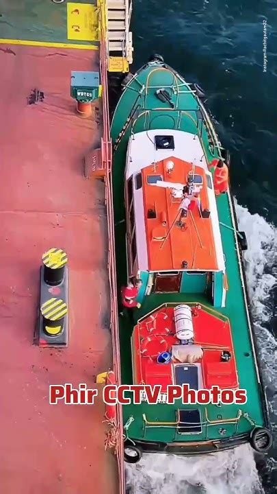 समुद्र में कोई गिर जाए तो कैसे बचाया जाता है By Rachit Gautam Shorts Youtube