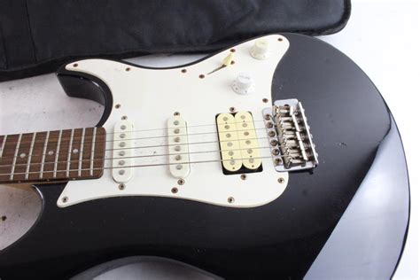 Yamaha Electric Guitar Property Room