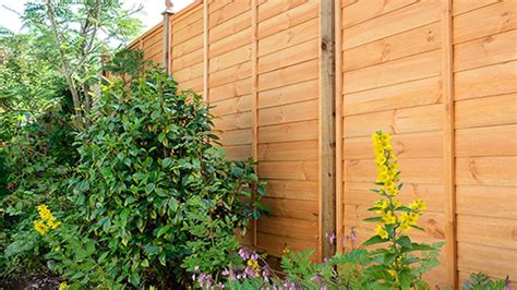 How To Install Fence Panels And Replace Any That Are Damaged Gardeningetc