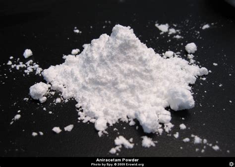 Erowid Nootropics Vaults : Images : aniracetam powder _i2006e0222_disp