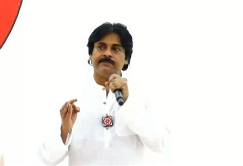 Pawan భీమవరాన్ని వదలను Janasena Chief Pawan Kalyan Sensational