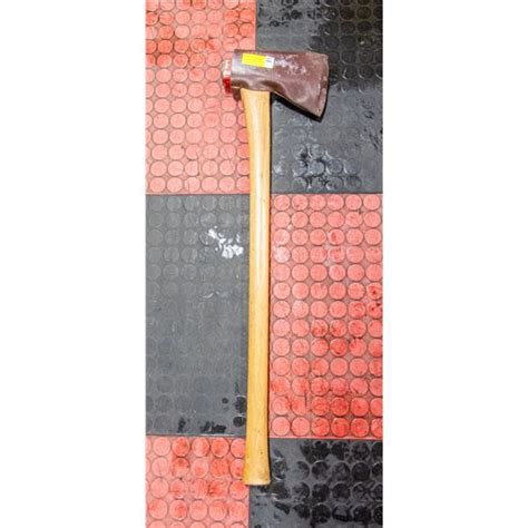 8 Lb Splitting Axe With Leather Sheath