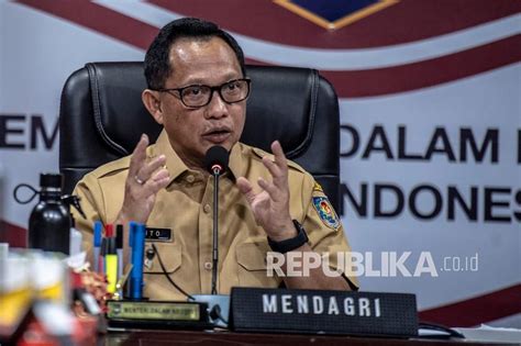 Mendagri Larang Pawai Dan Pesta Kembang Api Tahun Baru Republika Online