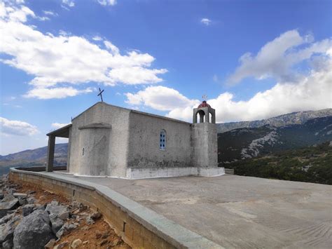 Αξιολογήσεις για Ιερός Ναός Προφήτη Ηλία Εκκλησία στην Κύμη Στερεά Ελλάδα
