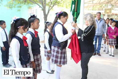 Acto cívico en la Revolución