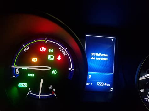 Ошибка системы электронного стояночного тормоза EBP. — Toyota C-HR, 1,8 ...
