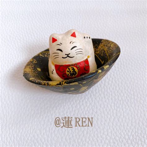 強力呪物 巨万の富を引き寄せる座敷わらし 招き猫置物 億万長者 曰く付き 開運 By メルカリ