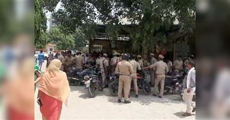 Gonda Man Take Poison In Police Custody Died In Hospital Si And Two