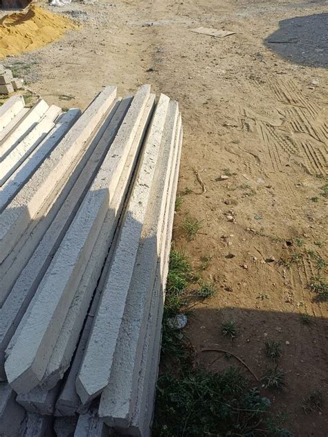 Бетонни Колчета Строителни материали Варна Продавам бетонни колчета 8 8 2 30 дълги