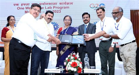 Dr Mrs N Kalaiselvi Secretary Dsir And Director General Csir