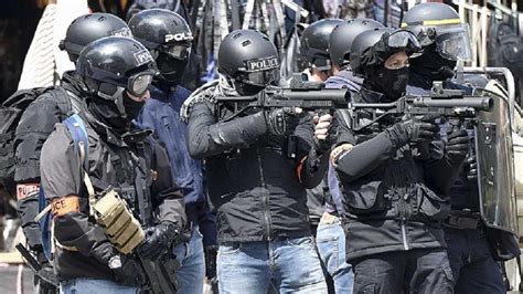 Armas No Letales En El Trabajo Policial