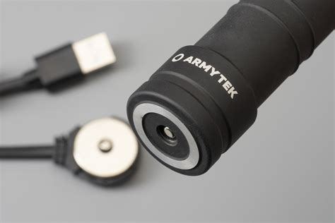 Фонарь ArmyTek Wizard C2 Pro Max Magnet USB (теплый свет) — купить по ...