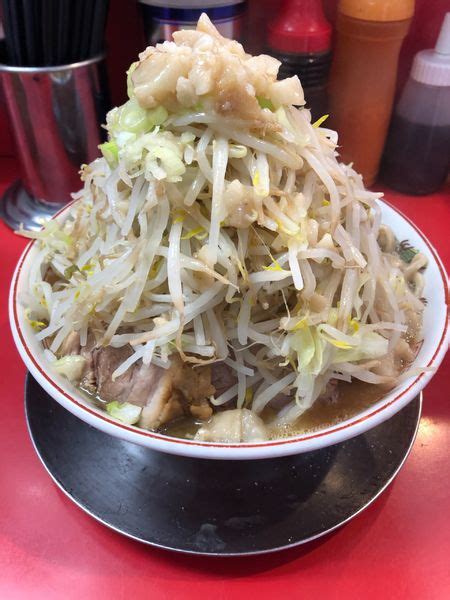 『ラーメン900円 中盛り 野菜マシマシ他マシ豚』ジャンプのレビュー ラーメンデータベース