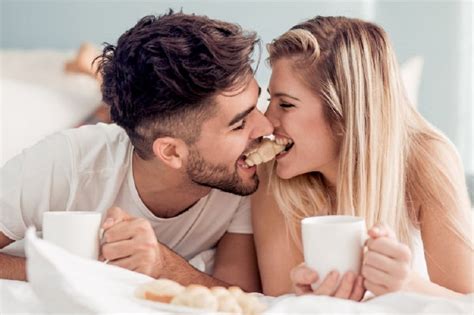 அசைவம் சாப்பிடுவோரை விட சைவம் சாப்பிடுவோரின் தாம்பத்திய வாழ்க்கைதான் ஜம்முனு இருக்குமாம்