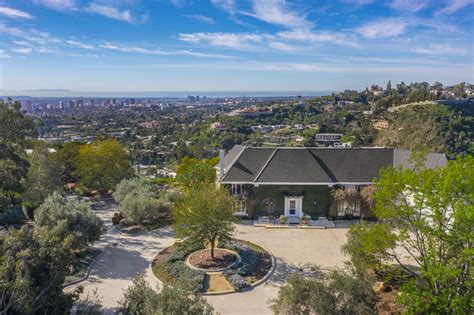 Joyce Rey Presents A Spectacular Estate In Beverly Hills Haute