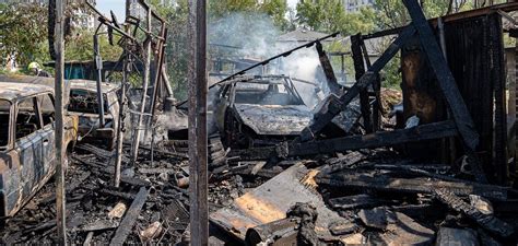ТОнеТО У Києві на Троєщині спалахнула пожежа стовп диму було видно з різних районів Новости
