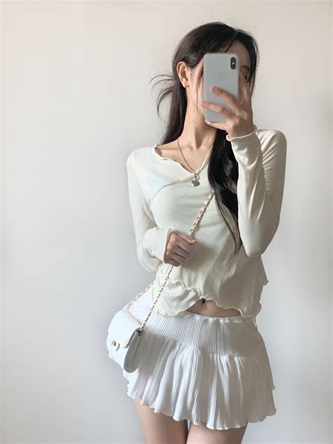 로즐린 3kg여리핏 발레리나 랩 프릴 긴팔 T 발레코어 가을 얇은긴팔 간절기 여리여리 드레이프 랩티 섹시티 필라테스 요가복 발레복 커버업