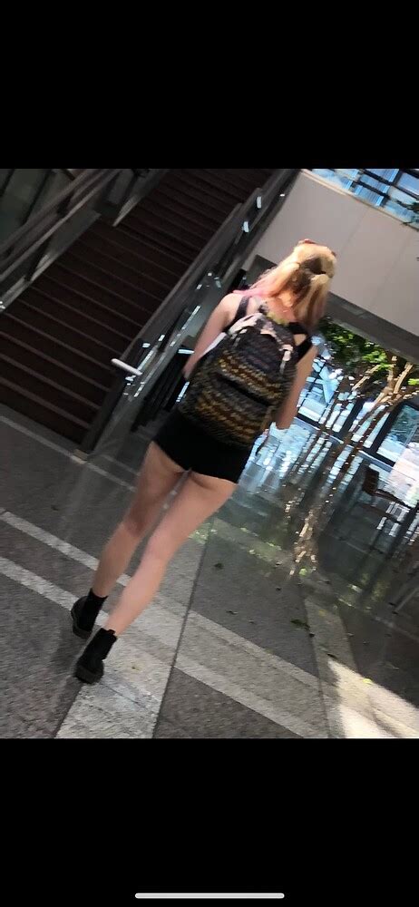 College Girl Showing Off In Shorts Short Shorts And Volleyball Forum