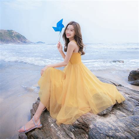 2023夏季新款女装裙子温柔风气质洋气吊带网纱海边度假旅游连衣裙虎窝淘