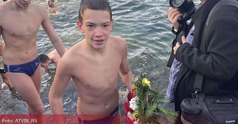 Matija 15 pobednik plivanja za Časni krst u Trebinju Osećaj je