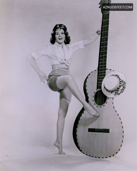 NANCY WALTERS Feet AZNudeFeet