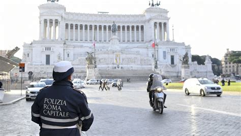 Roma Domenica A Piedi 14 Marzo Blocco Del Traffico In Fascia Verde