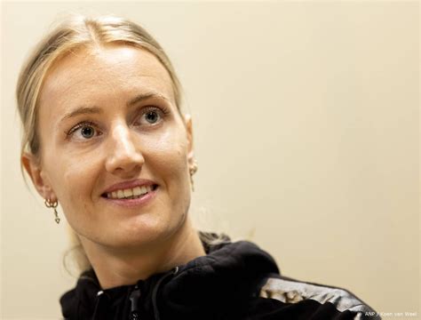 Handbalspeelster Dulfer Verruilt Vertrouwde Omgeving Voor Hongaarse