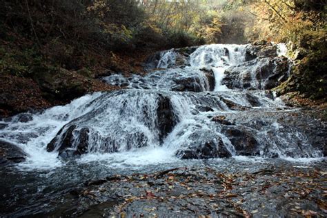 晩秋の浅間大滝魚止の滝