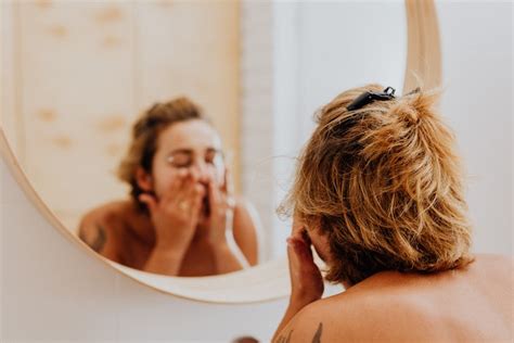 The Best Ways To Exfoliate Your Skin For A Healthy Glow Mila Essentials