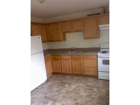 8126 Ne Failing St Unit 4 Portland Or 97213 Room For Rent In Portland Or
