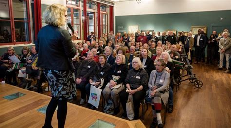 Zoetermeers Dagblad Bewoners Scheveningen In Muzee In Gesprek Met