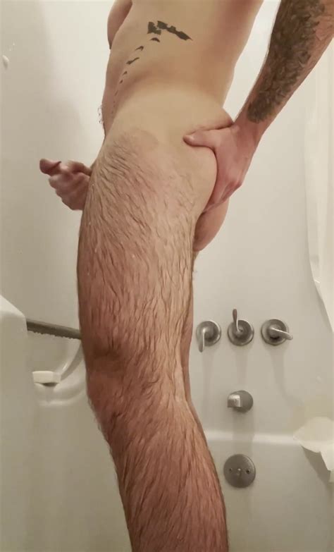 Tiktoker Jerks Off And Cums Big Load In The Shower 中文